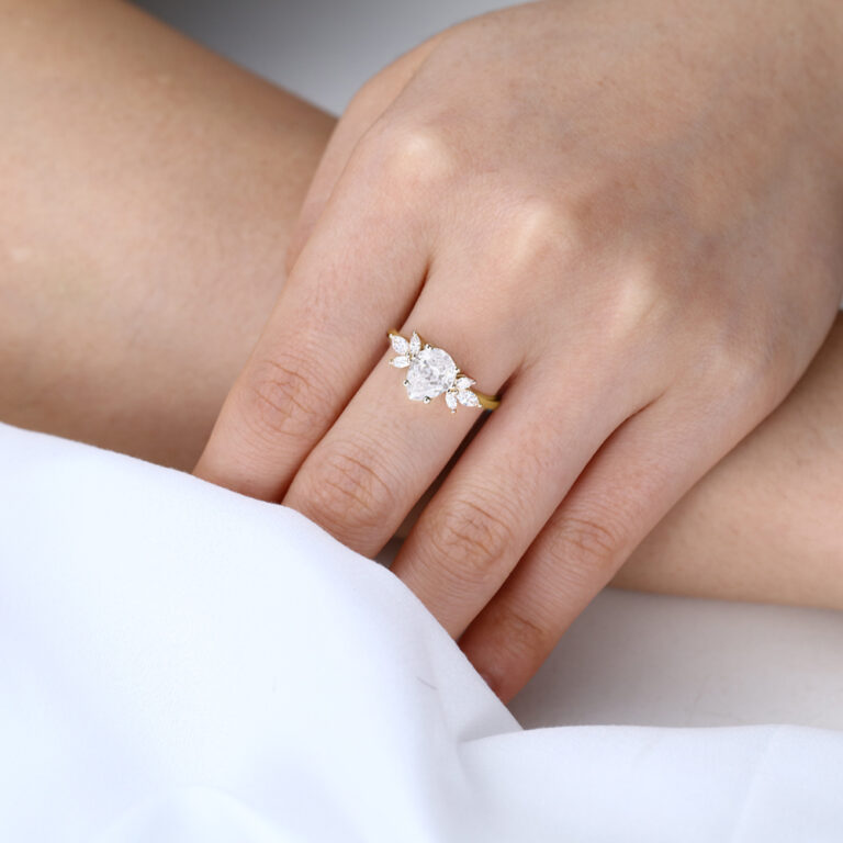 Simple Pear Shaped Engagement Rings Lab Grown Diamond Band - LisaJewelryUS