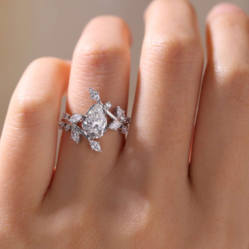 1 Carat Lab Diamond Engagement Ring Pear Cut 6-Prong Rings - LisaJewelryUS